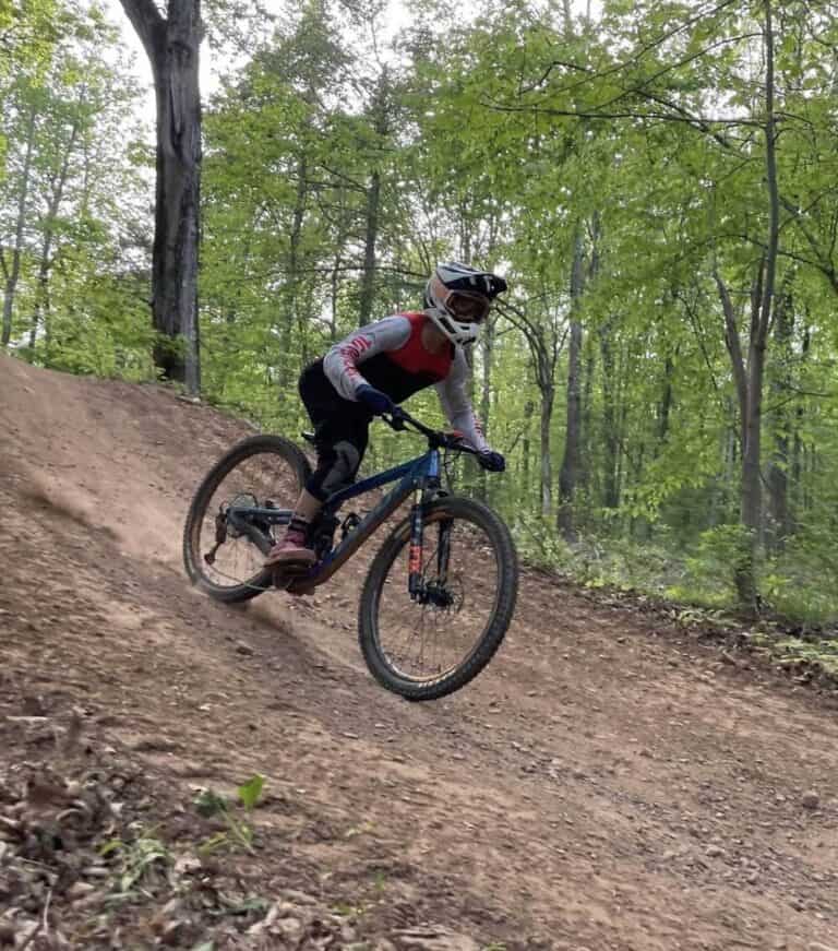 A Complete List Of Downhill Mountain Bike Parks in the US [2023]